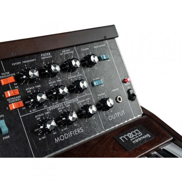 Moog 2022 Edition Minimoog Model D Analog Synthesizer (Maun) | doremusic