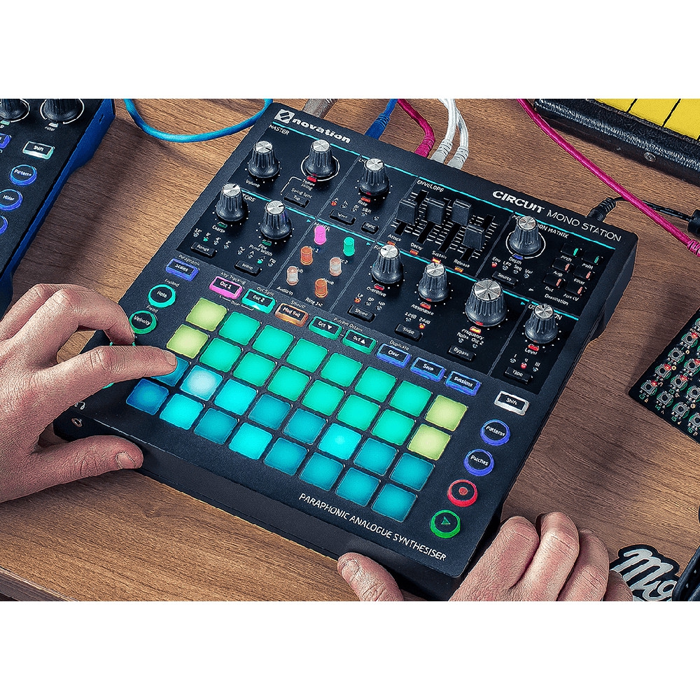Novation Circuit Mono Station | doremusic